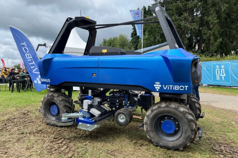 VitiBot Bakus : un enjambeur mono-rang électrique et autonome